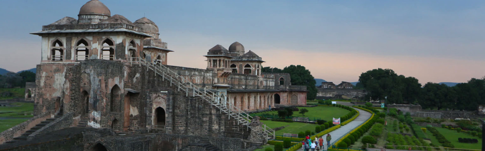 Mandu Small Group Tour | Explore Mandu and Maheshwar | Curated ...